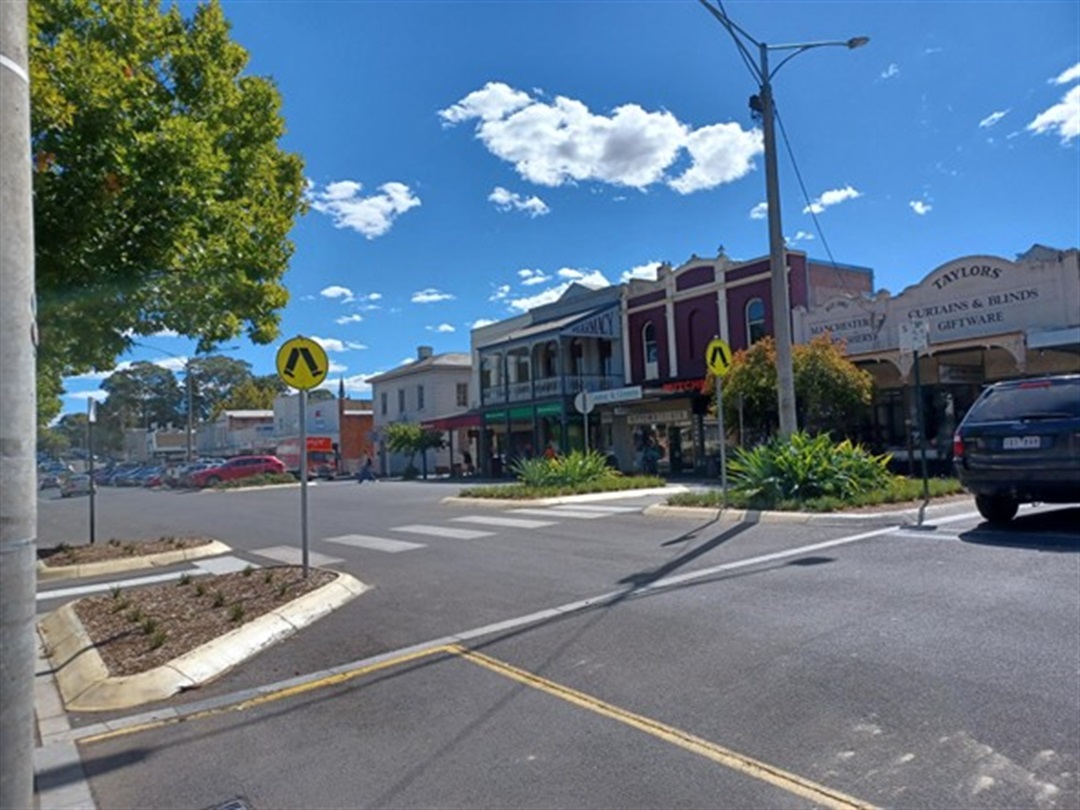 Mostyn Street wombat crossing | Mount Alexander Shire Council
